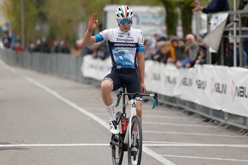 arrivo memorial 2024 vincenzo mantovani baseggio matteo gsx - italCiclismo arrivo memorial 2024 vincenzo mantovani baseggio matteo gsx - italCiclismo